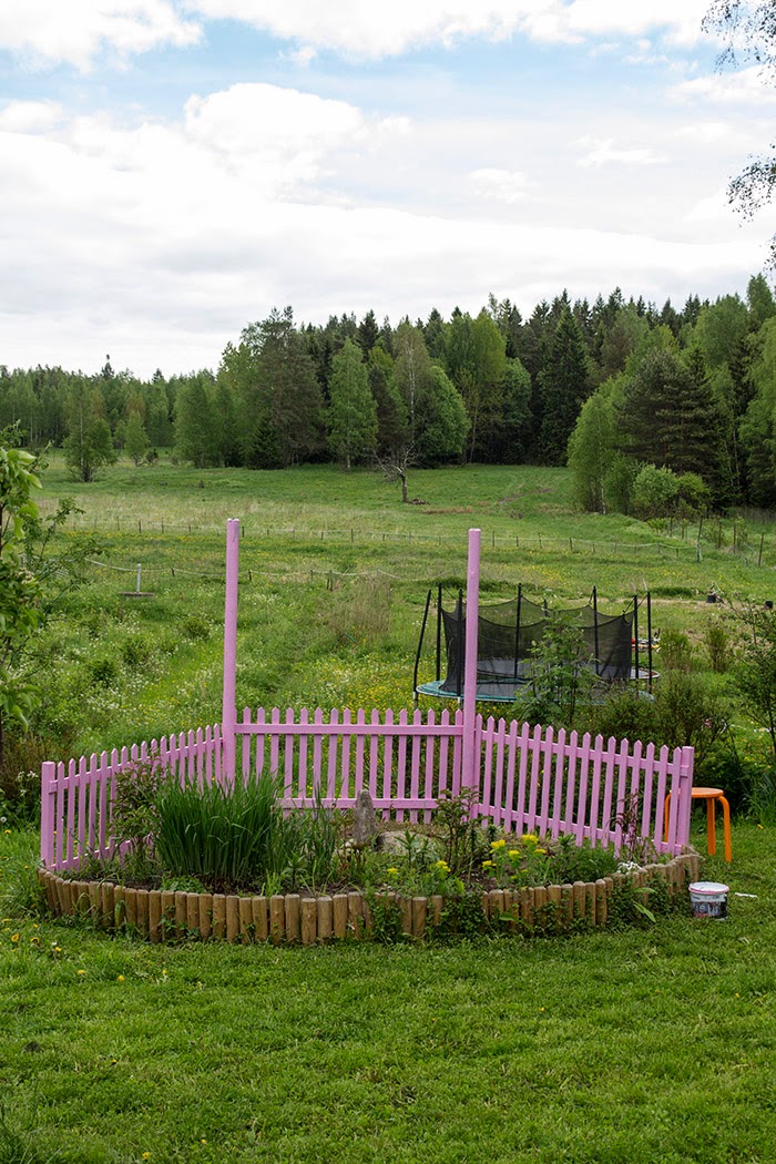 Pinkki piha-aita - ku ite tekee